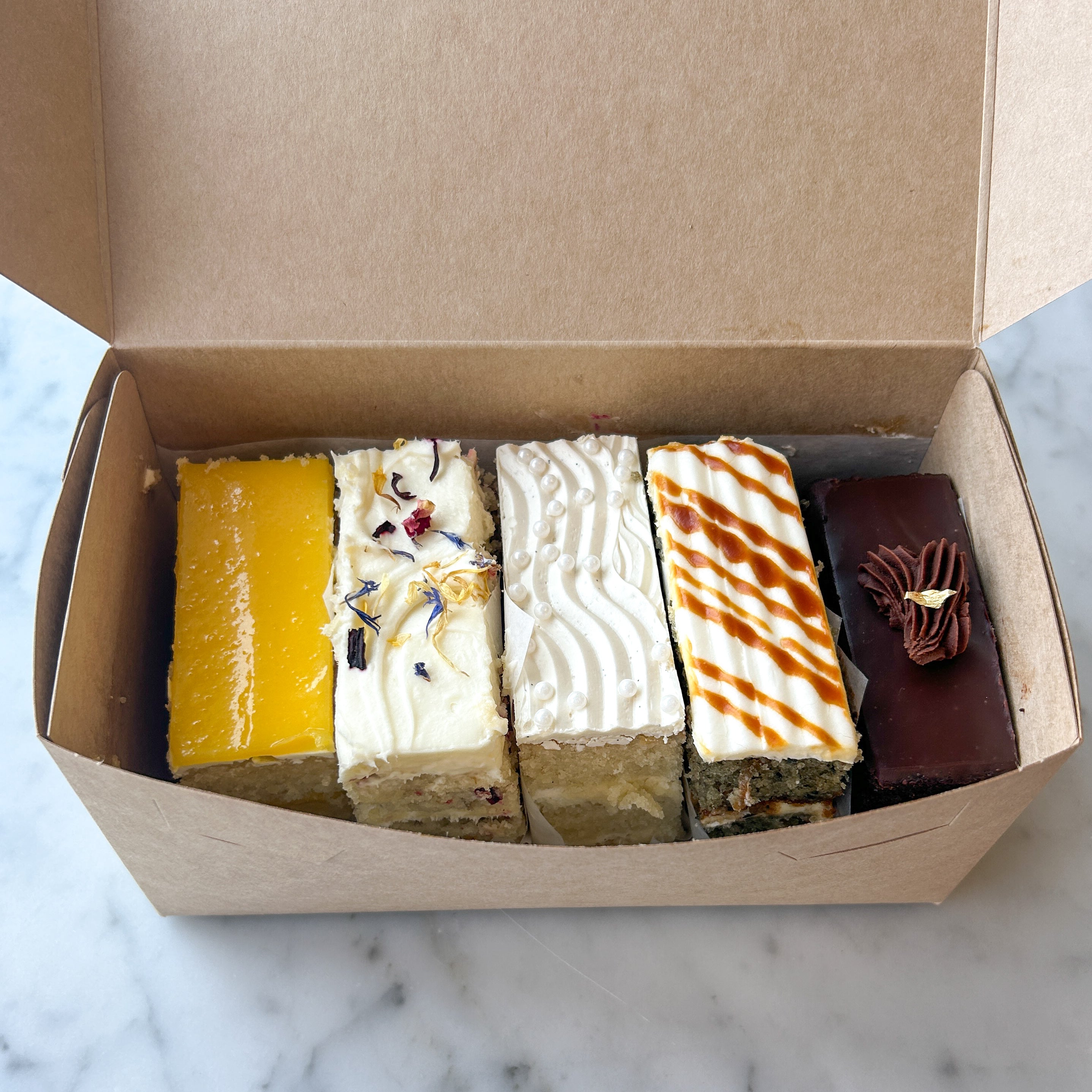 5-Slice Signature Sampler To-Go – Cake Bloom