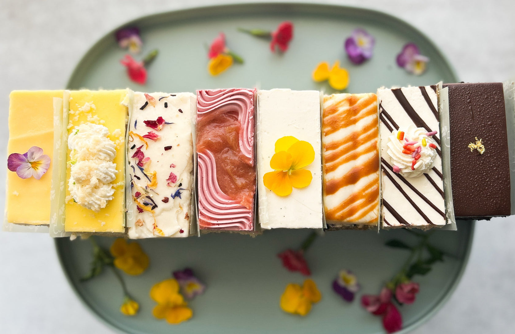 8-Slice Seasonal Sampler – Cake Bloom