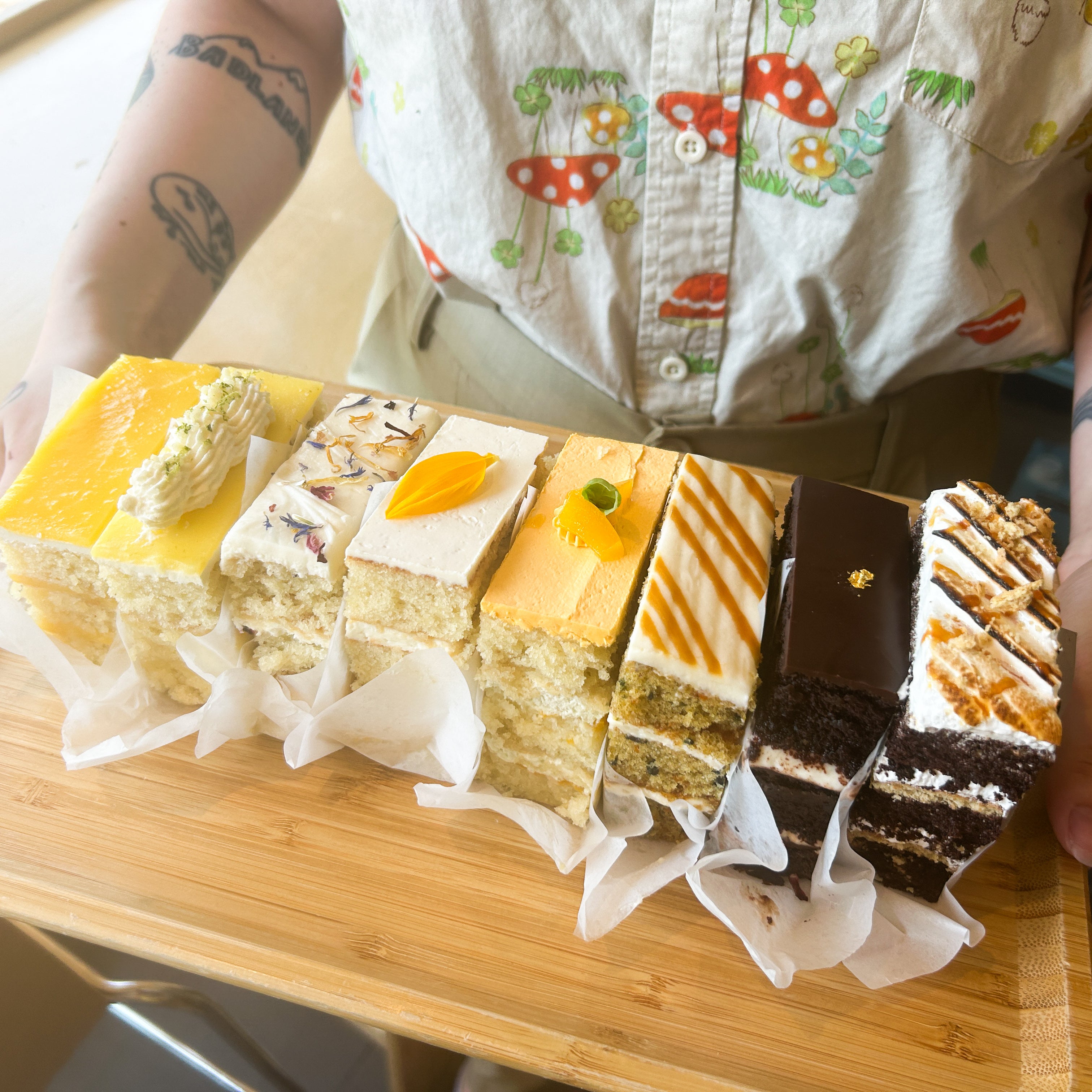 8-Slice Seasonal Sampler – Cake Bloom